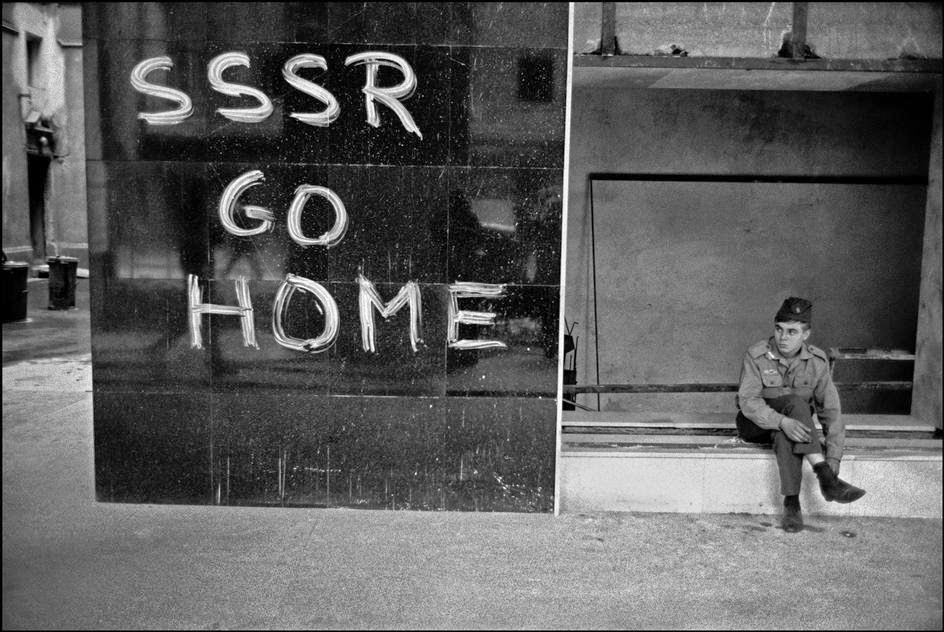 Pictures of the 1968 Soviet Invasion of Czechoslovakia ~ Vintage Everyday