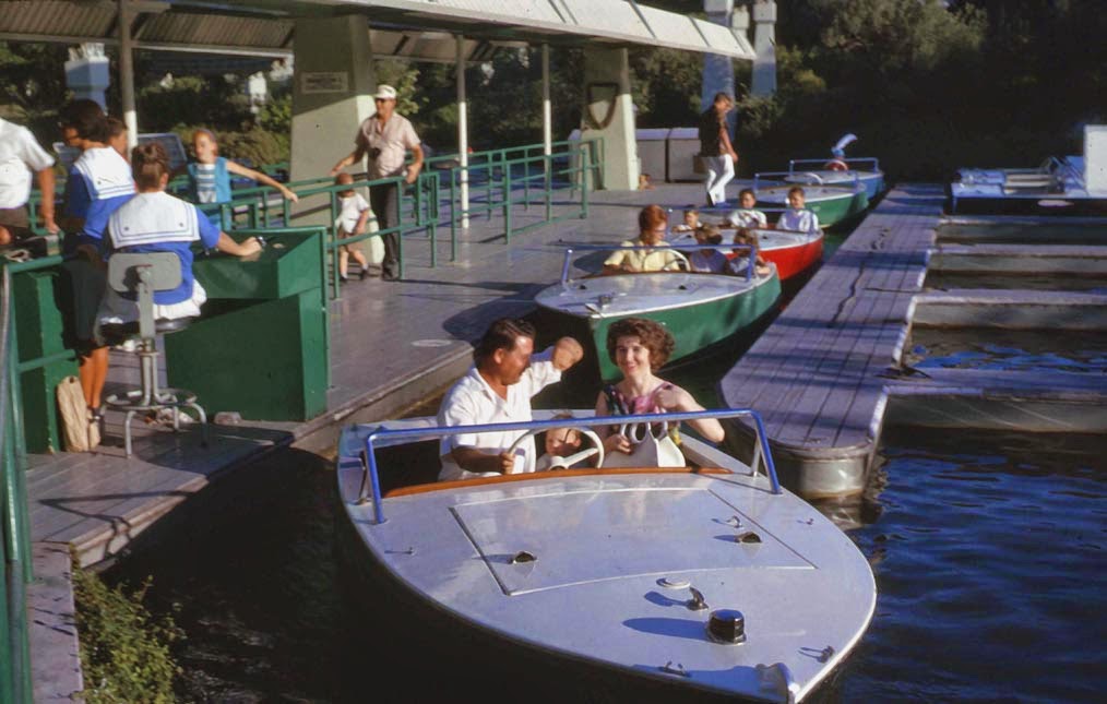 Arrow Development - Building Disney's Dream Rides: Submarine Ride Under ...