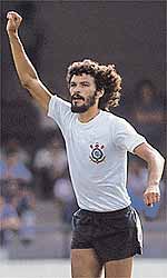 TWB22: Socrates 1954/2011 "Grandes Momentos Do Esporte"
