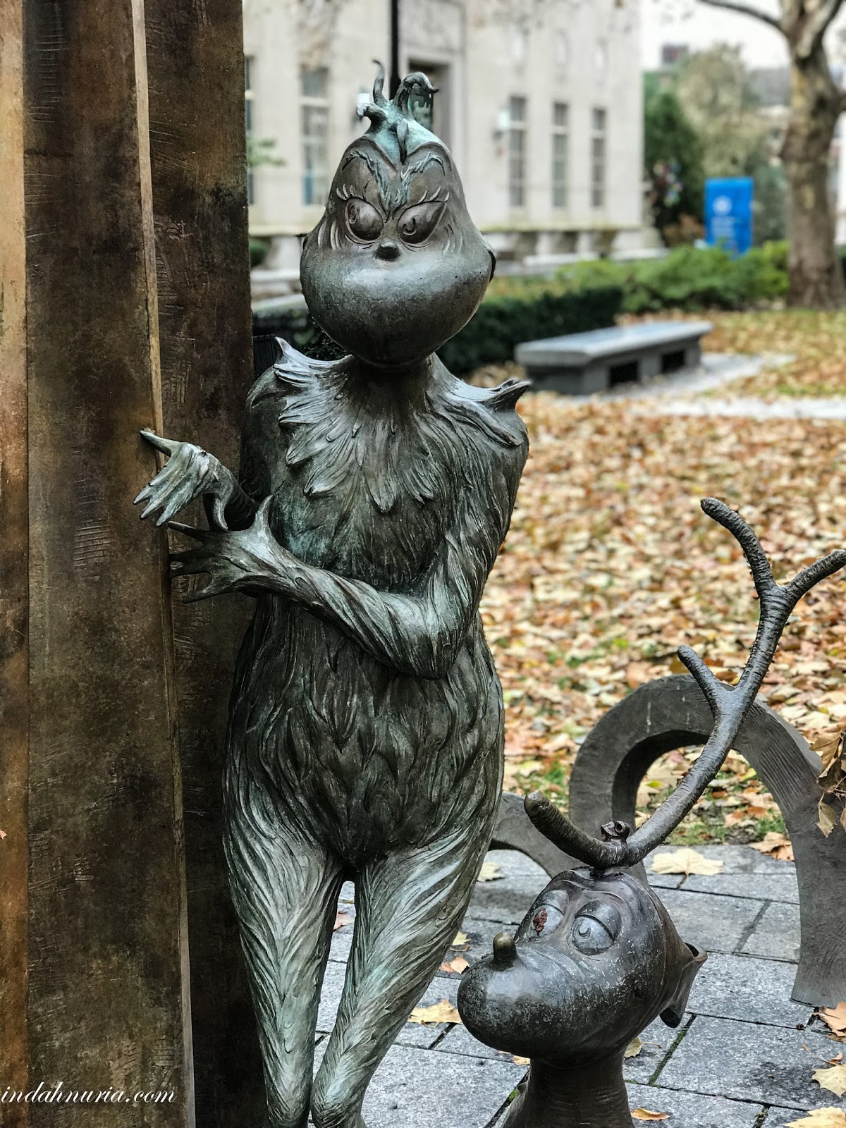 My Purple World : The Amazing world of Dr. Seuss, Springfield, Connecticut