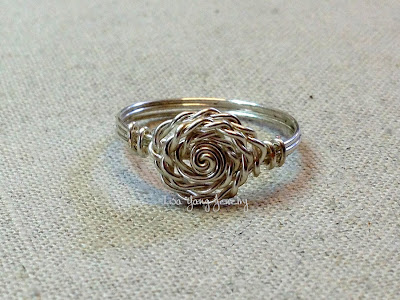 Lisa Yang Jewelry : Free Tutorial: Spiral or Rose Wire Wrapped Ring