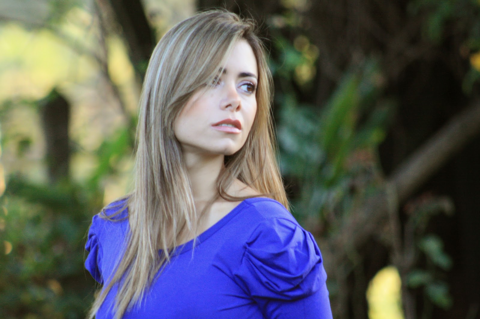 Baixinha Invocada Oficialmente Loira