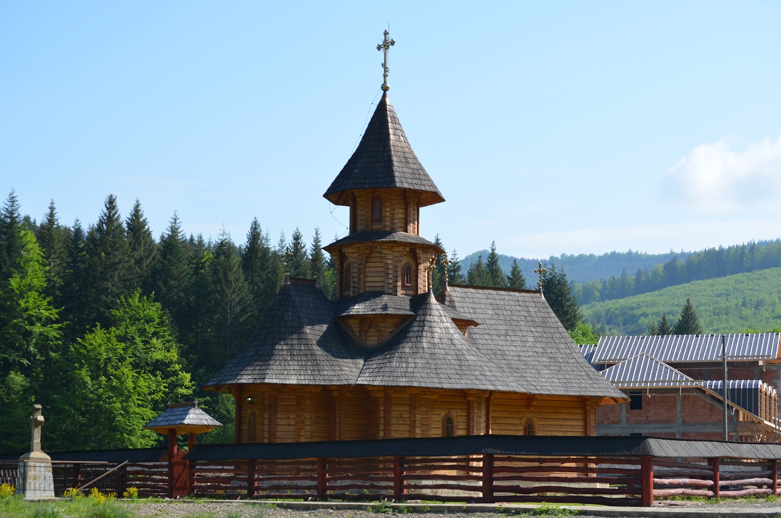 Fotografii din vacanta: Manastirea Putna, Sihastria Putnei, Chilia ...