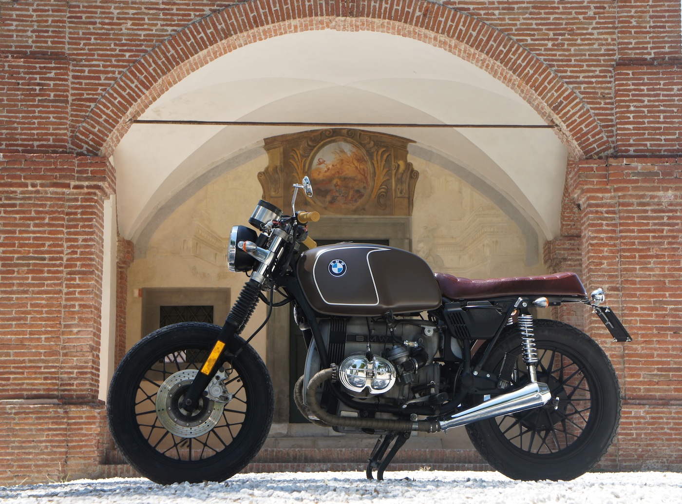 R45 by Luis Moto - Inazuma café racer