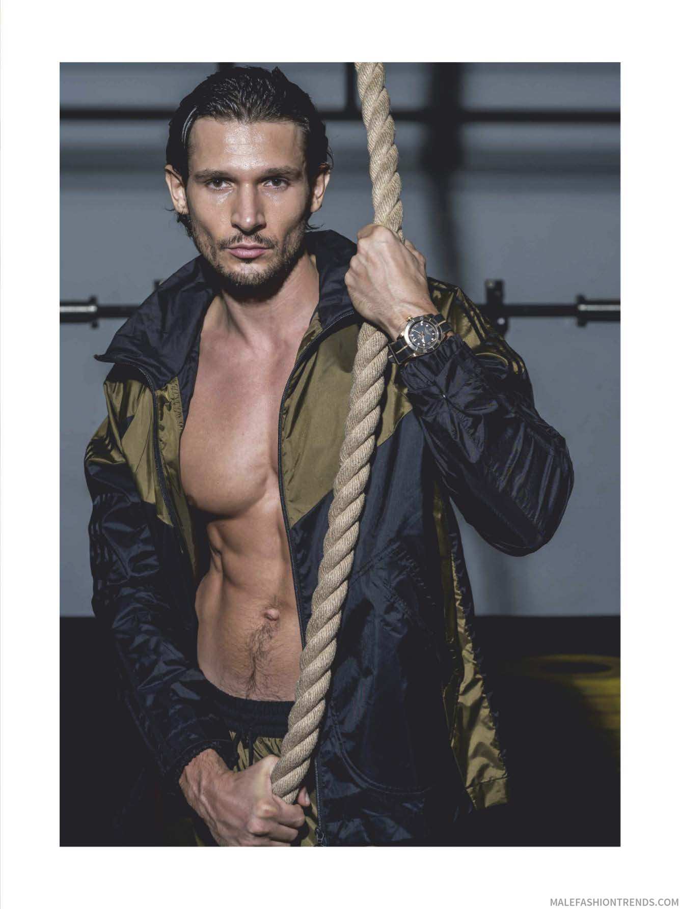 Mircea Suba para DA MAN Magazine en fotos de Panji Indra