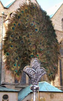 A Brief History of the Flabellum ~ Liturgical Arts Journal