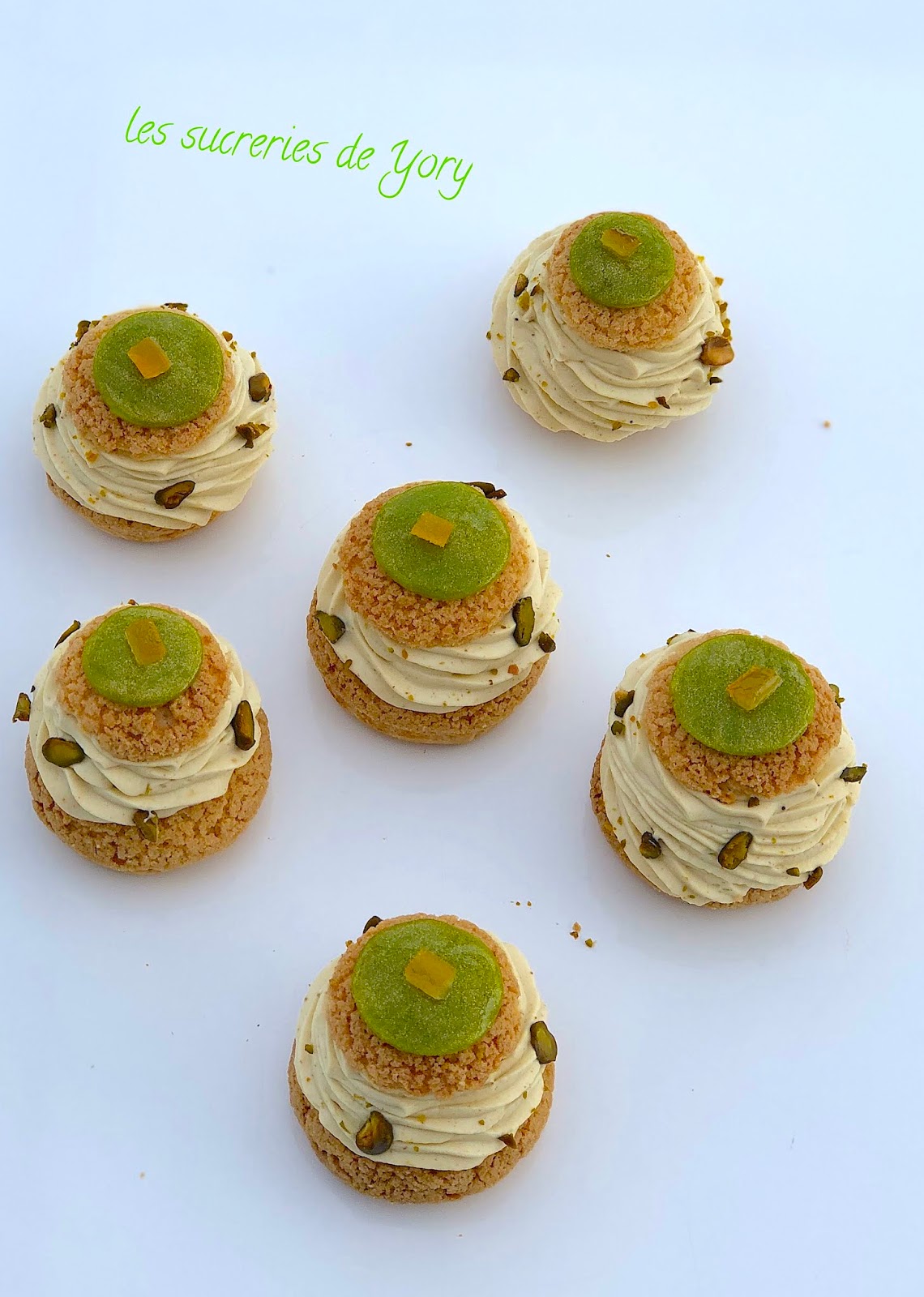 Choux Pistache Orange