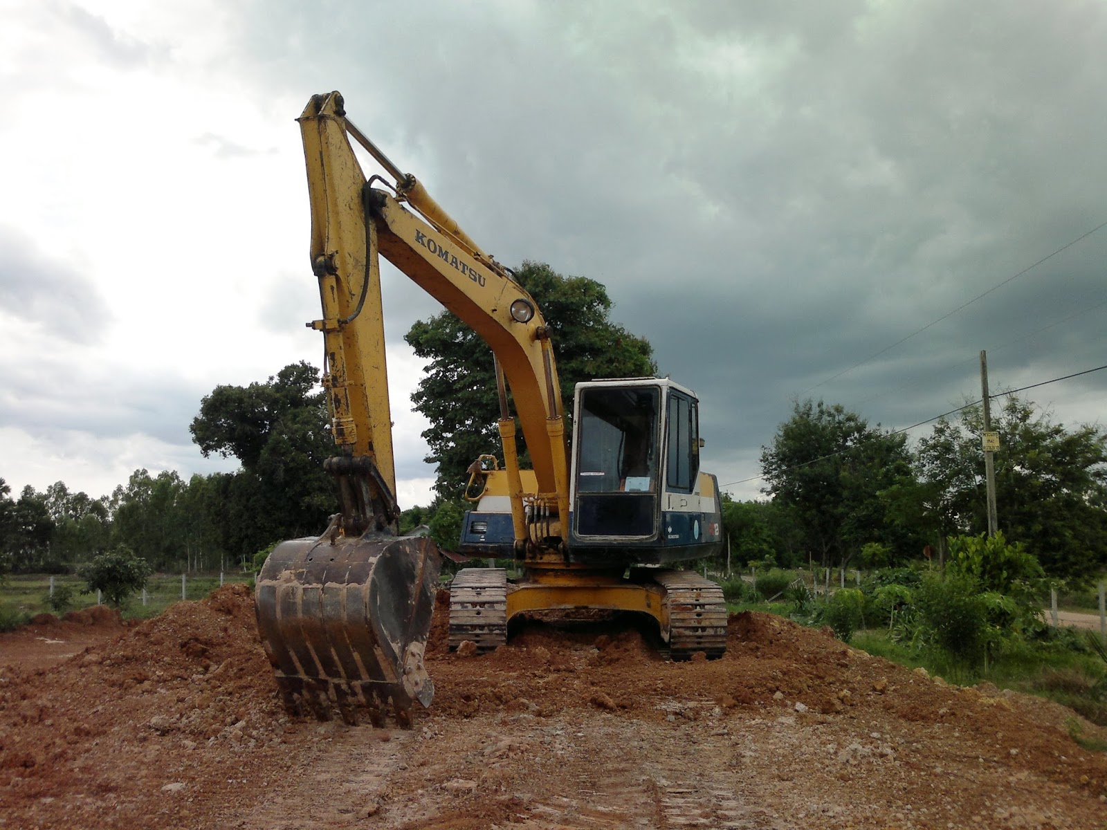 ประกาศขาย รกขุดดิน: ประกาศขาย รถขุดดิน KOMATSU PC 120 รุ่น 5