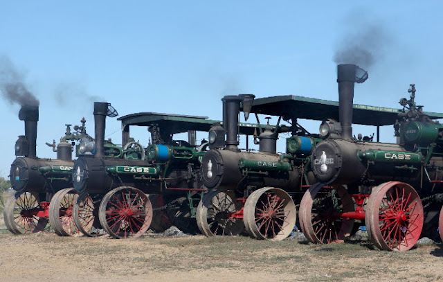 Just A Car Guy: a 25 HP Gaar Scott steam engine and a 110 Case pulling ...