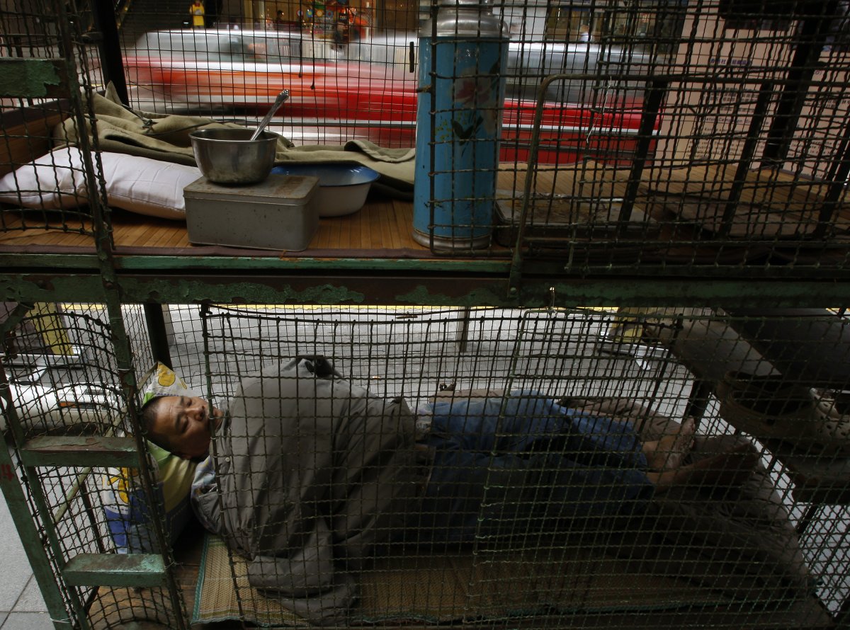 SoWomen: The Cage Home where Hundreds of Elderly Men as Housed in Hong ...
