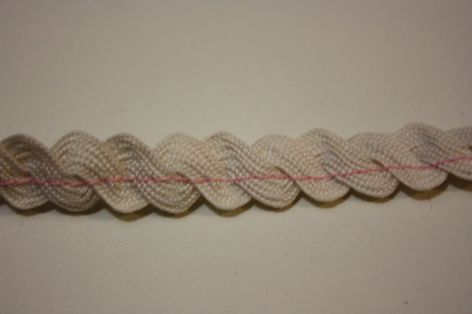 Made by Mama: Rick Rack Roses Tutorial