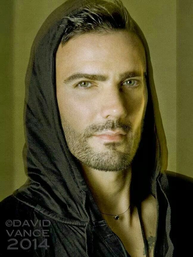 Eyecons: MODEL MONDAY: JESS VILL