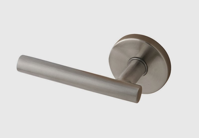 Choosing Modern Interior Door Levers | Dans le Lakehouse