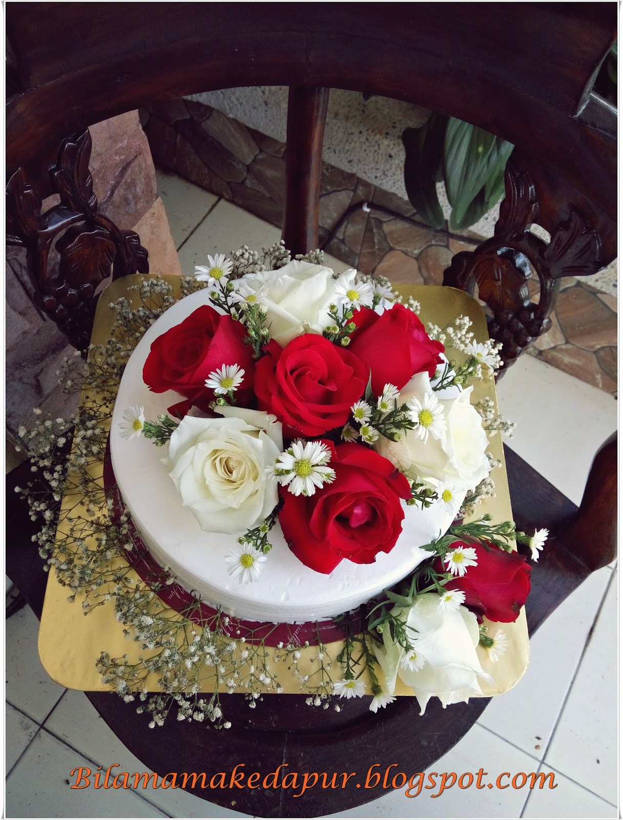 Bila Mama Ke Dapur: Kek Perkahwinan tema merah putih