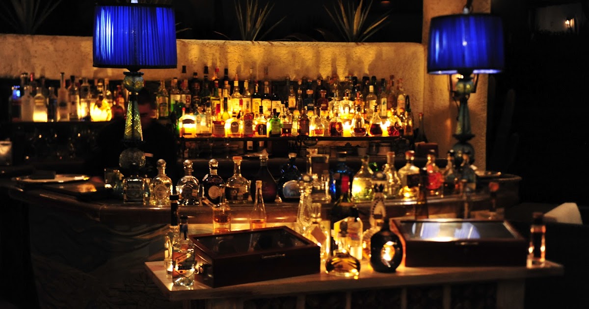 Southern Sophisticate: AT HOME BAR DESIGN