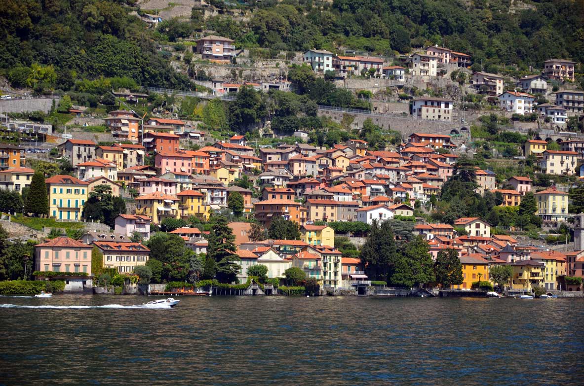 El mundo de Avekrénides. : LAGO DE COMO.