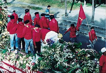 Ka Popoy: Working Class Hero: Inquirer Editorial - Feb.9, 2001 - Life ...