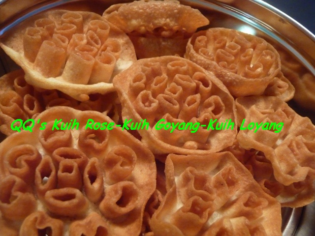 QQ Love In The Kitchen: 南洋蜜蜂窝饼 - Kuih Goyang - Kuih Loyang - Kuih Rose ...