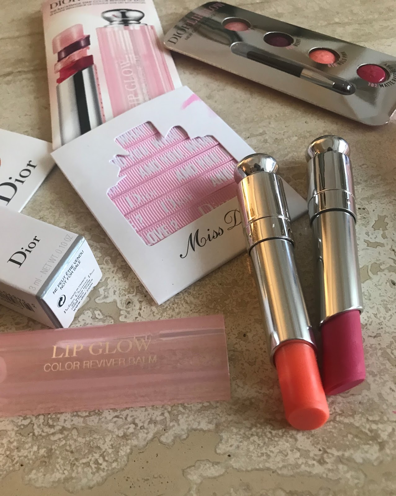 Lip Glow de Dior en Matte Raspberry, labios ruborizados - Makimarujeos ...