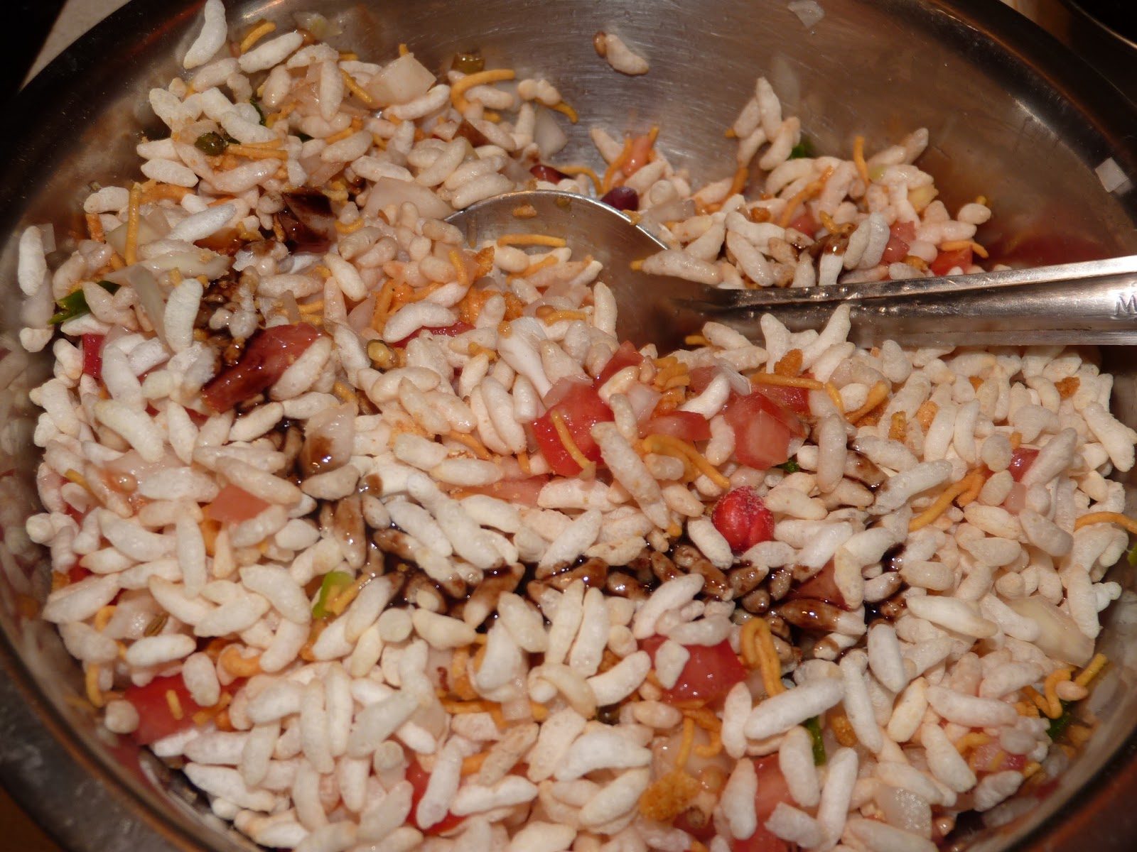 Chitranna: Masala Bhel/spicy Puffed Rice