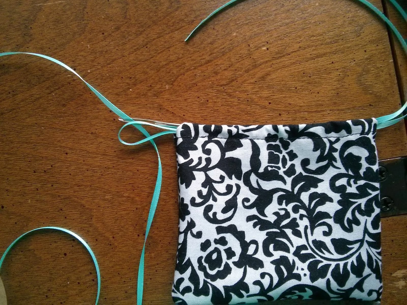 Costa's Crafty Corner: Project: Lens Cap Drawstring Bag