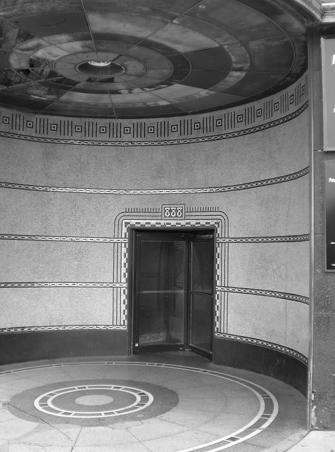 el imperio moderno: 888 grand concourse building