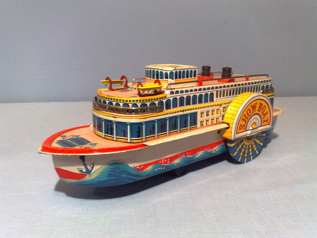 TOMS TECH TOYS: BOAT MODELS