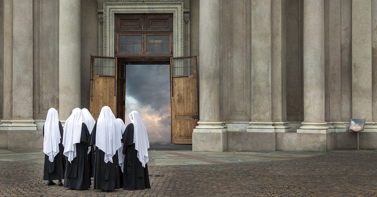 Travelnews: Gate of Paradise