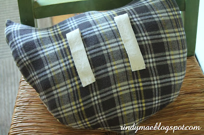 Rindy Mae: DIY Shield Pillow