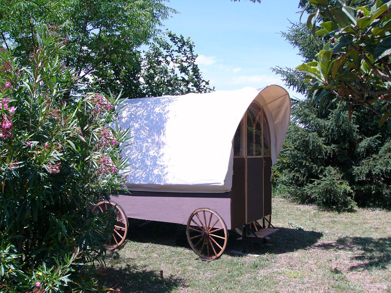 Dossiers techniques de voitures hippomobiles: GRANDE ROULOTTE WESTERN