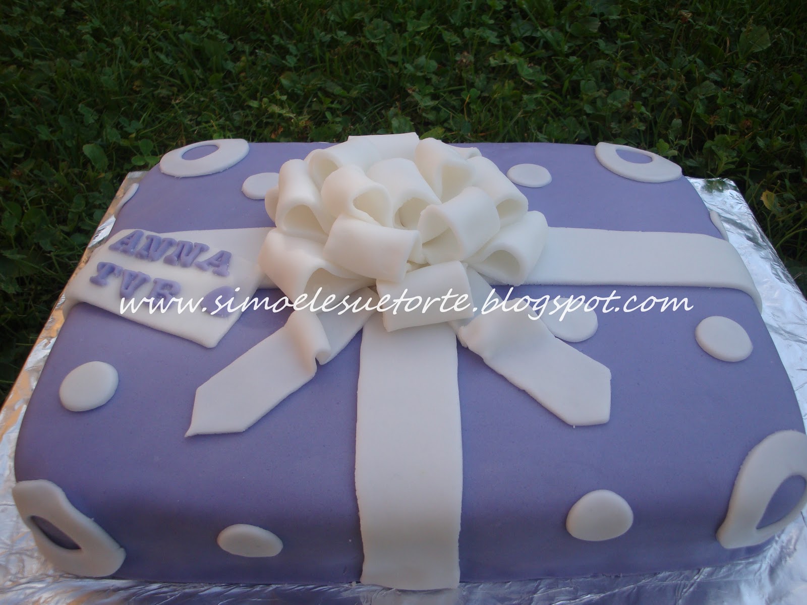 Simo e le sue Torte: TORTA PACCO REGALO