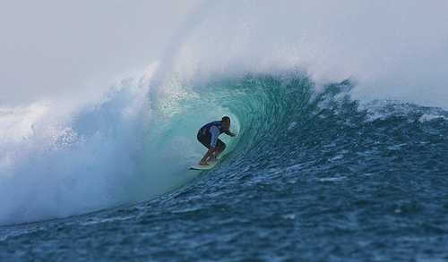 Tempat Berselancar Terbaik Ada Di Indonesia ~ Sahabat Informasi