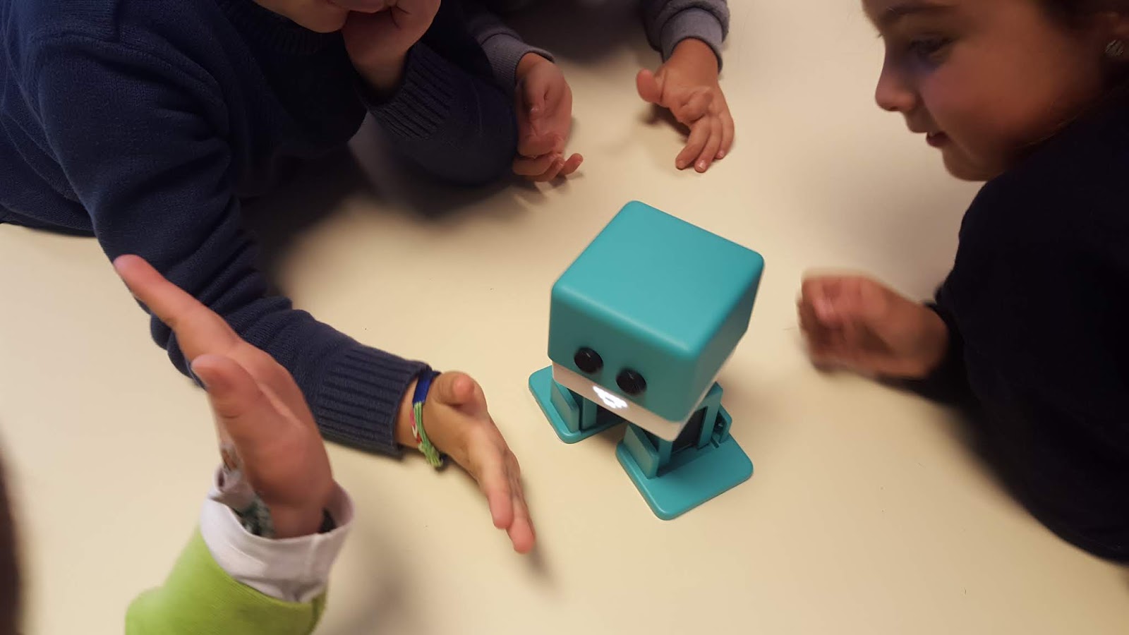 aprendomotivado.com: Robótica con Zowi