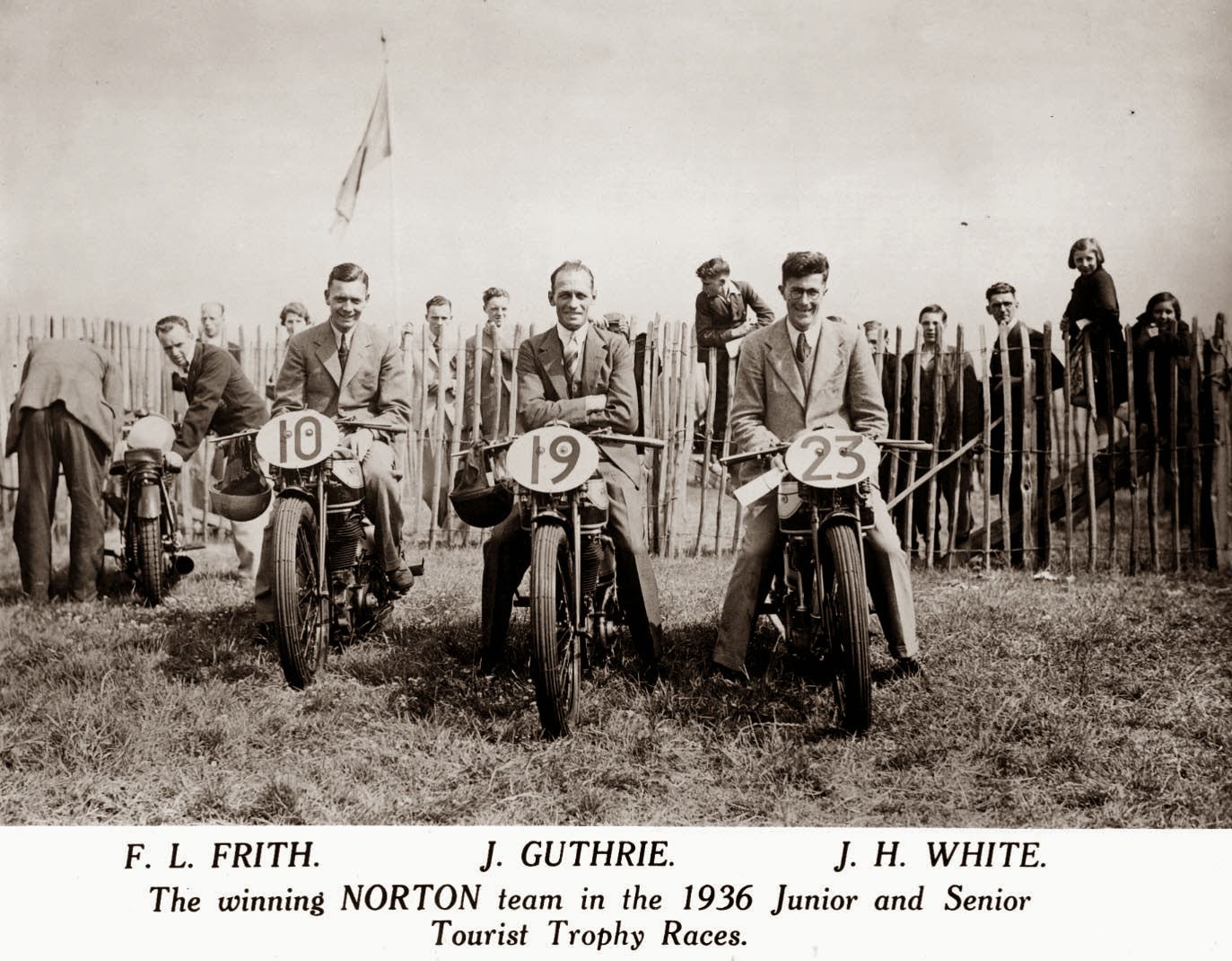 The Velobanjogent: Jimmy Guthrie...the Norton "Star" of the 1930's ...