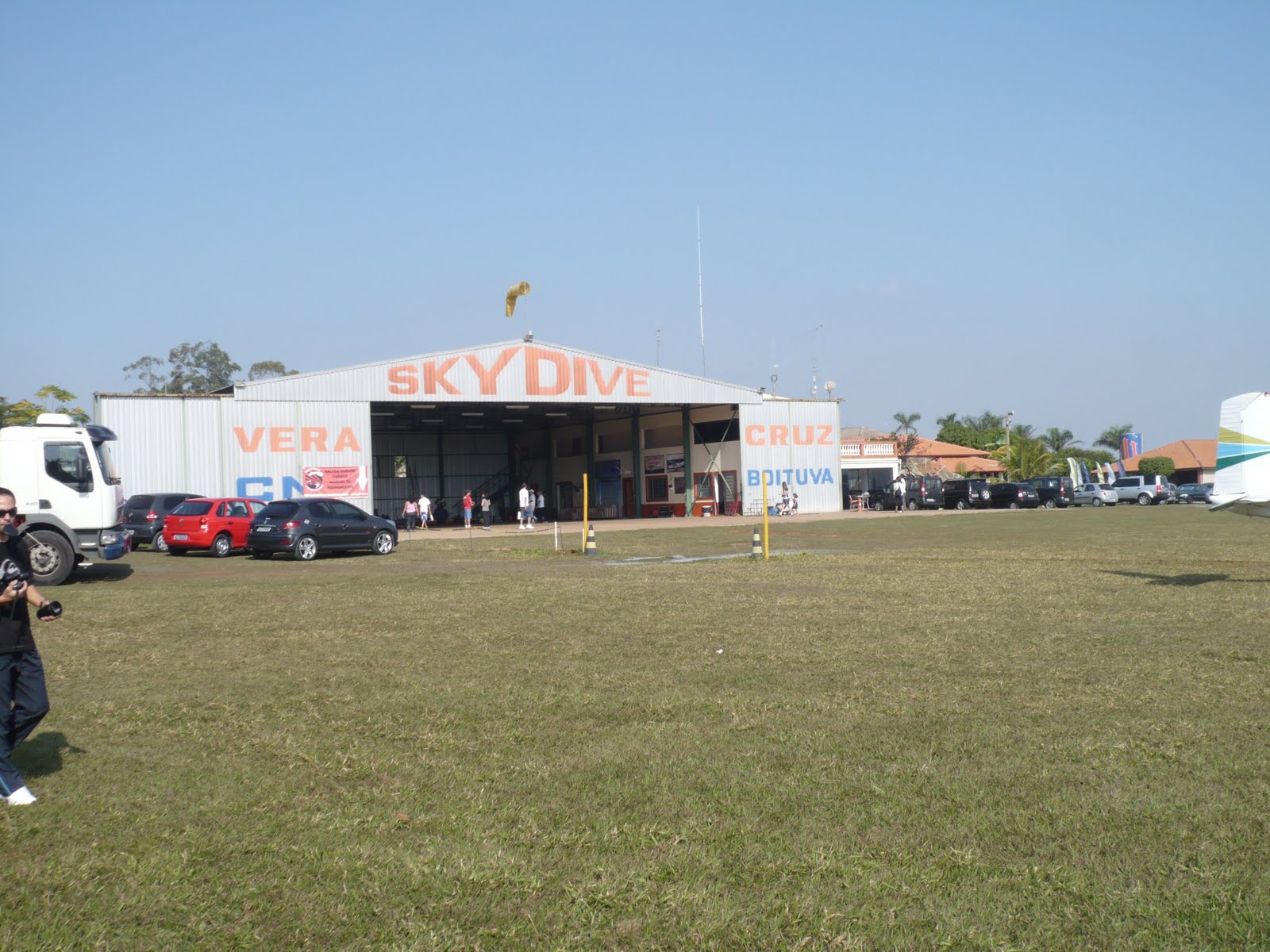 AVIAÇÃO MUNDIAL: HANGAR SKYDIVE VERA CRUZ