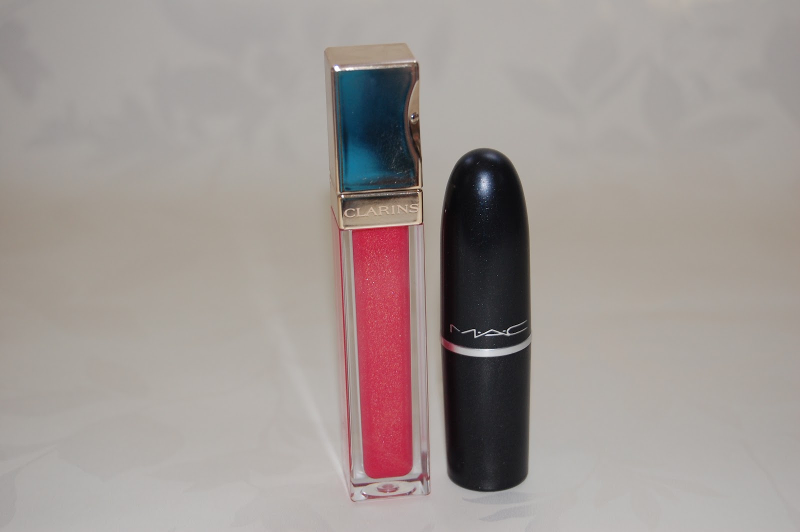 Lipstick Fridays - Beauty Blog: Lipstick Fridays Mac Ruby Woo