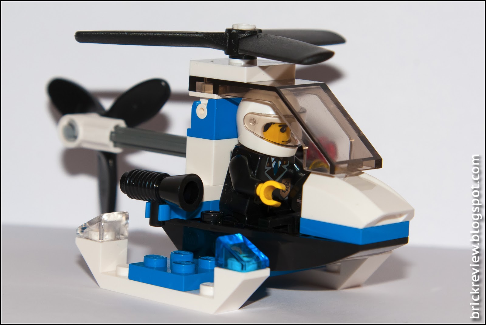 Brickreview: LEGO 4991: MiniElicottero della Polizia