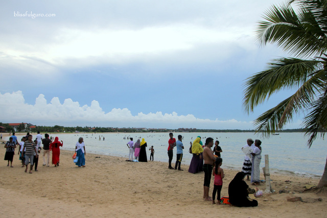 Sri Lanka: Exploring the Beaches of Kalkudah and Pasikudah - blissfulguro