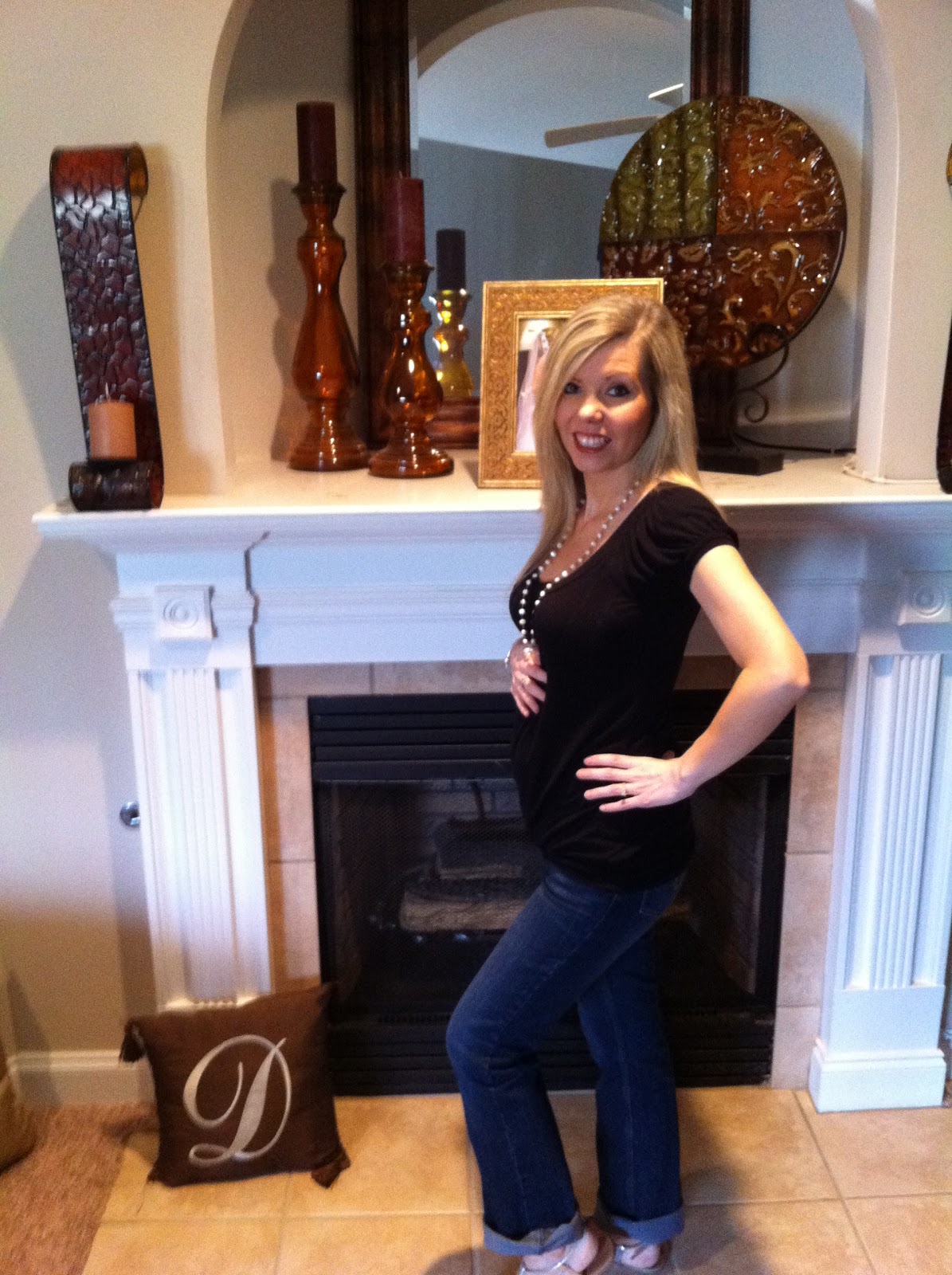 KELLY HAS A BELLY: 17 WEEKS PREGNANT