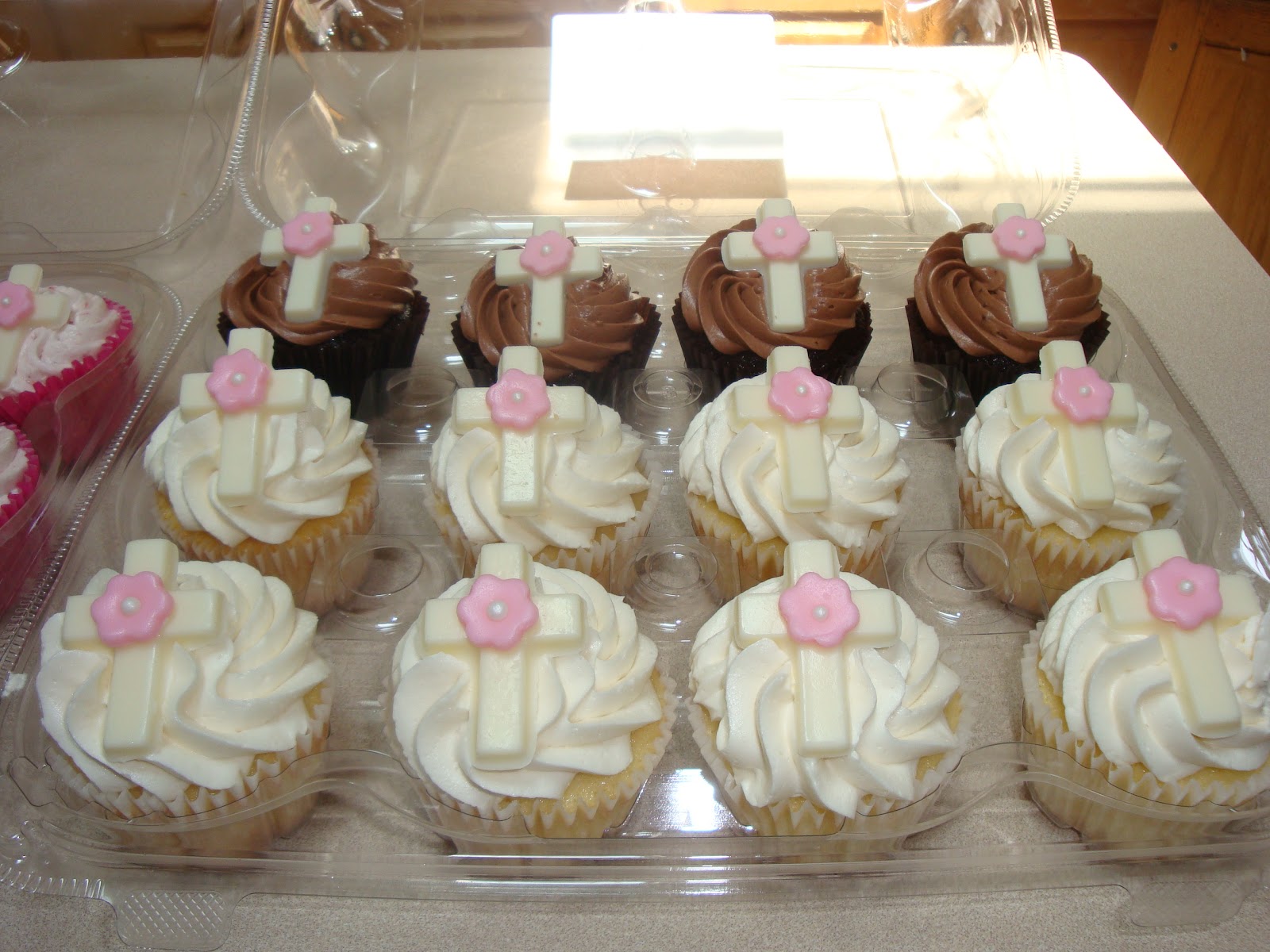 Cupcake Scoops: Communion/ Confirmation Cupcakes
