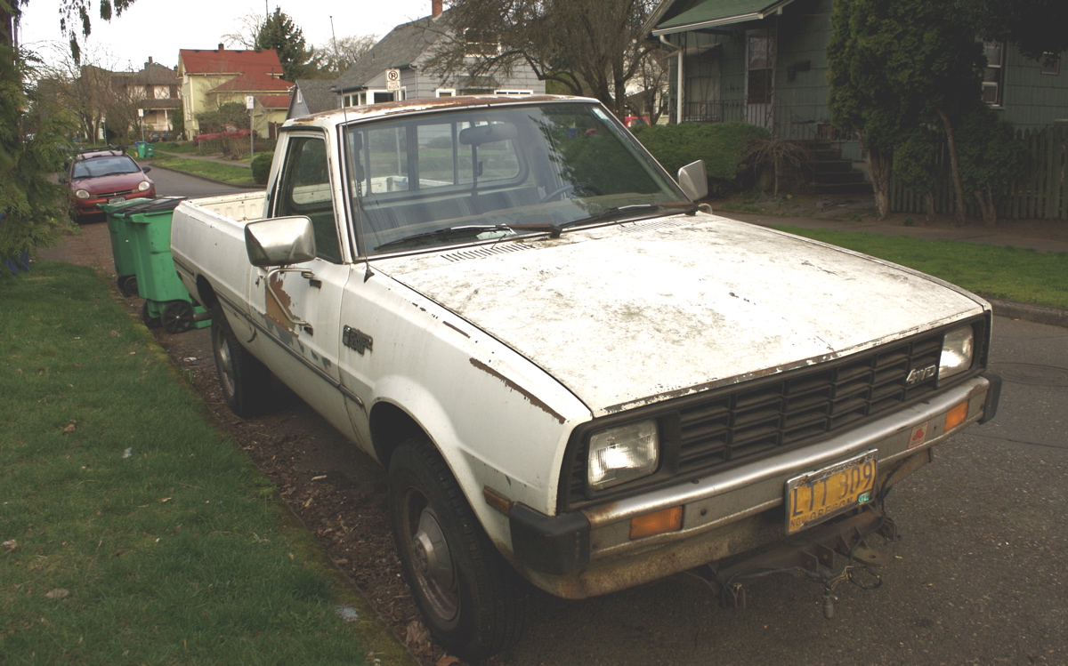 OLD PARKED CARS.: 1981 Dodge Power Ram D50 Custom 4WD.