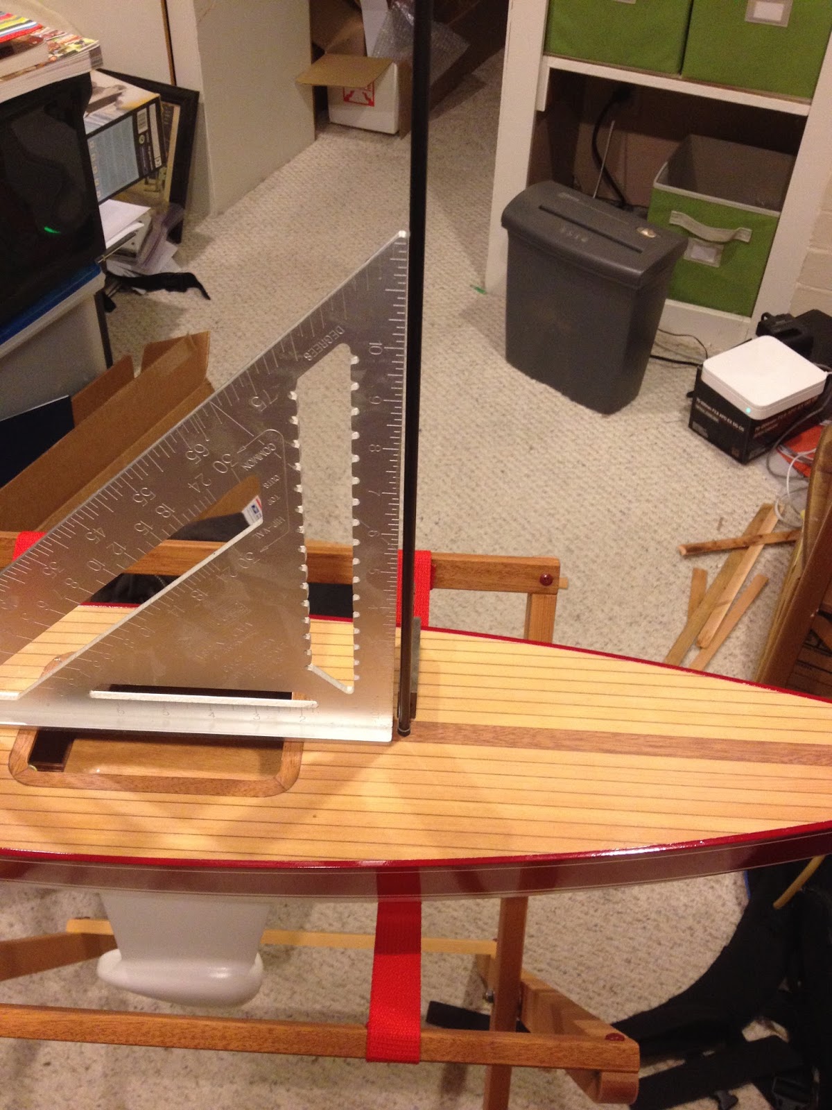 Mast step and rudder linkage rod both in