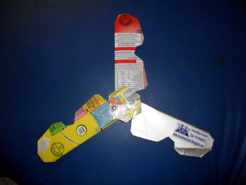 Bumerangue de Papel: Modelos atuais de bumerangue de papel