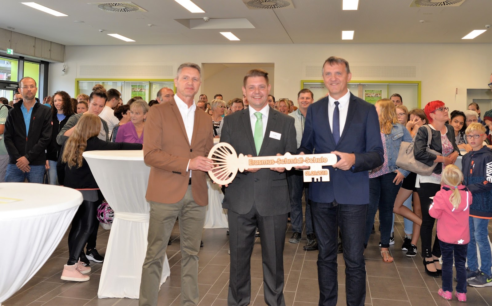 Delitzsch baut: Erasmus-Schmidt-Schule eröffnet/Dank an SMI