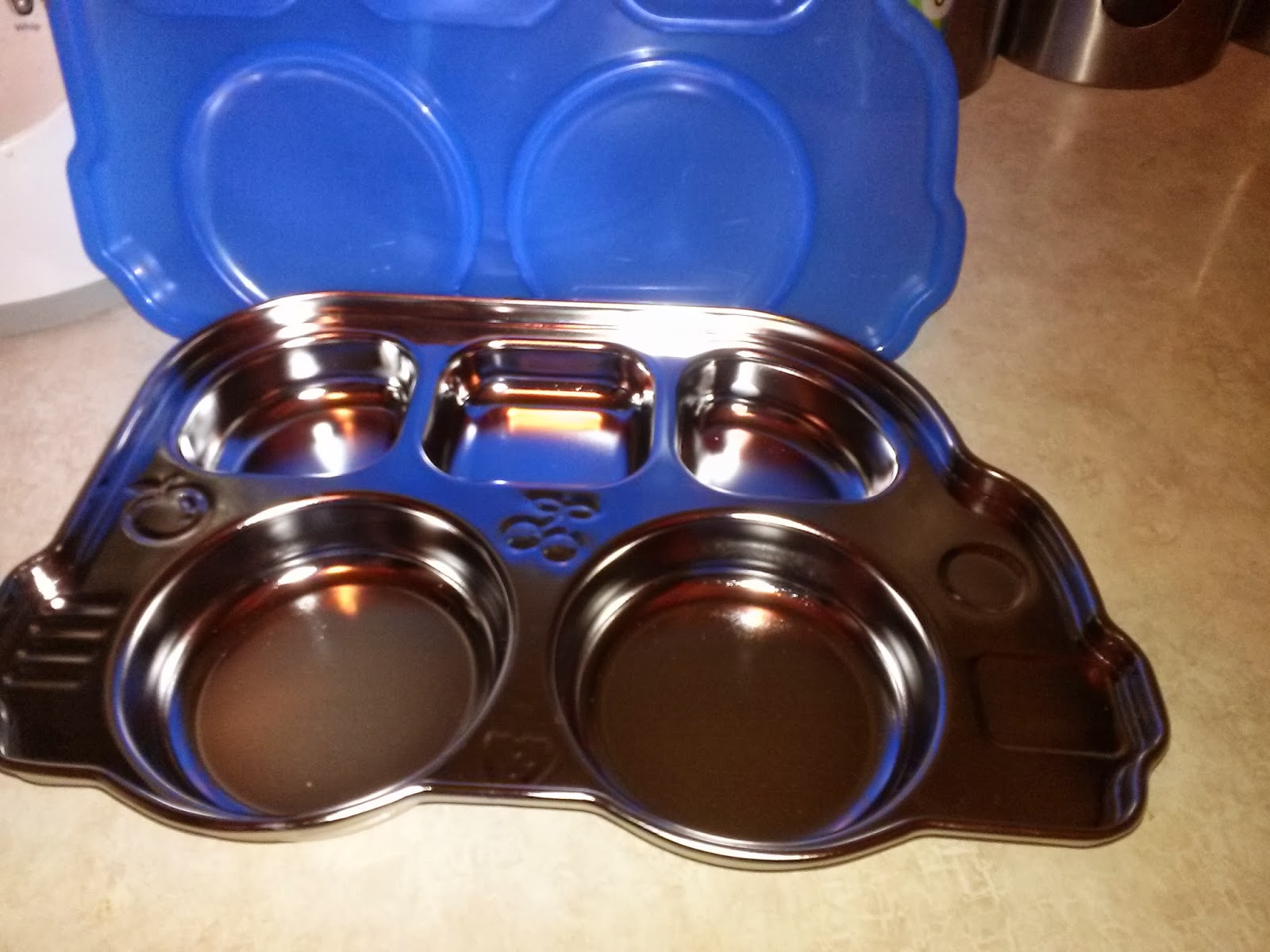 Life According To GreenVics: Innobaby Din Din Smart Bus Platter 5 ...