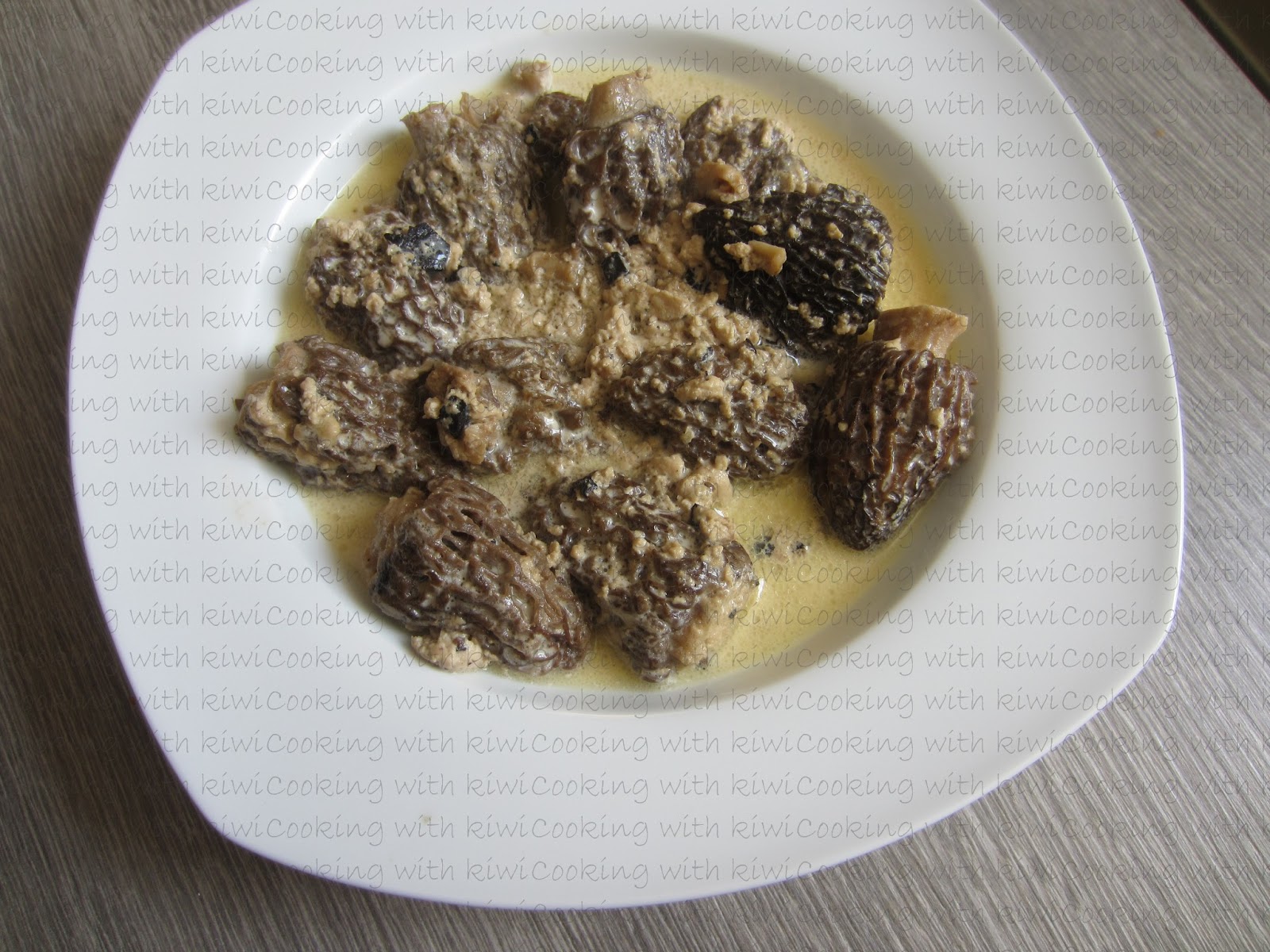 COOKING WITH KIWI: MORILLAS RELLENAS