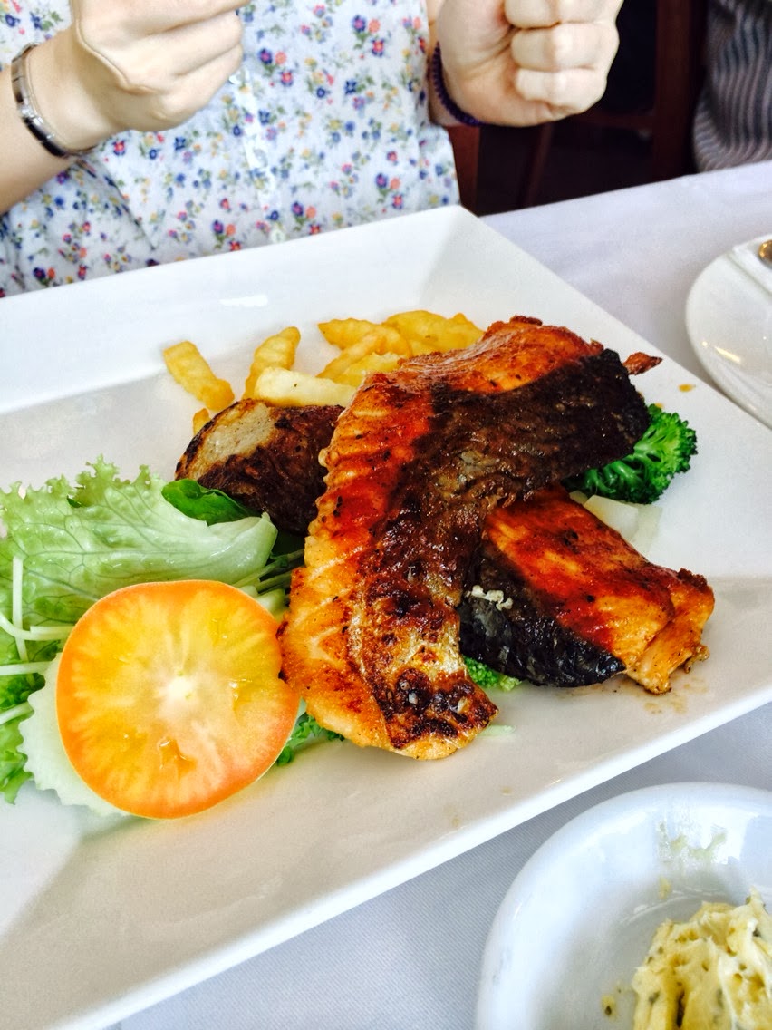 The Munchkin Diaries: Lunch at Coliseum Cafe & Grill Room, Jaya 33