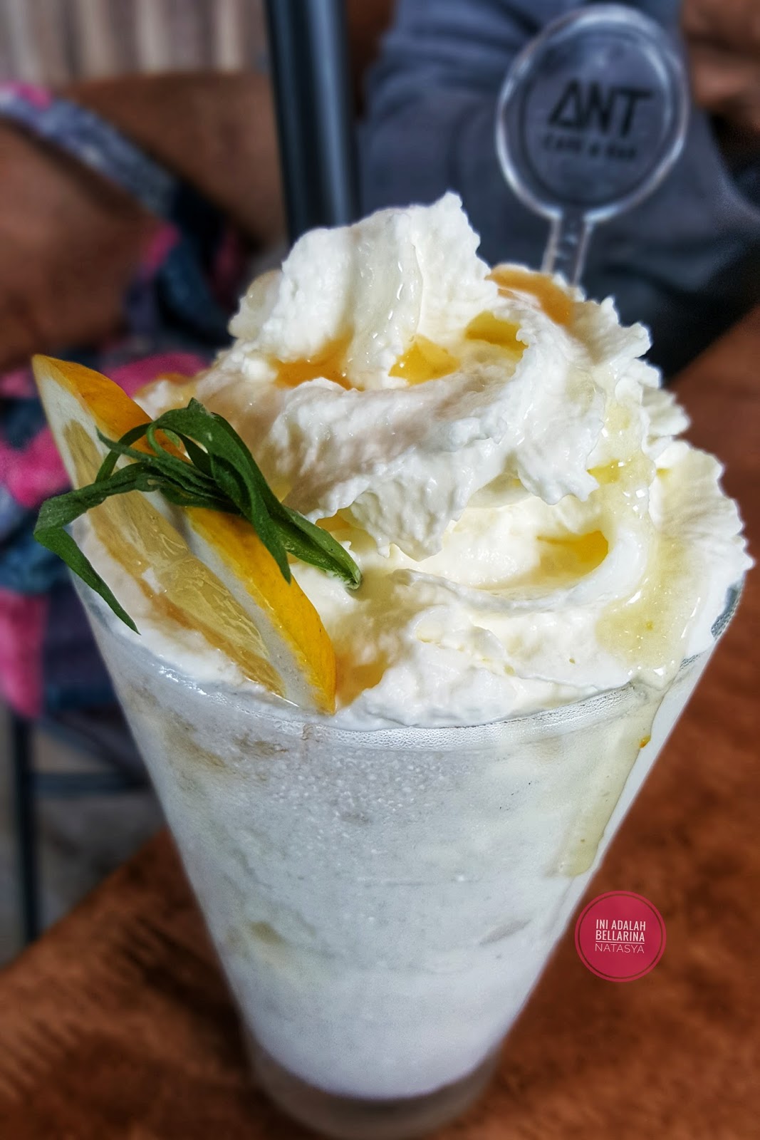 Menu Masakan Istimewa Asia & Barat Di AnT Cafe & Bar