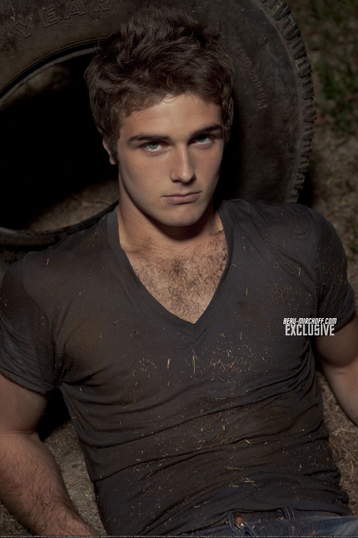 Hall Stars Wall: Beau Mirchoff