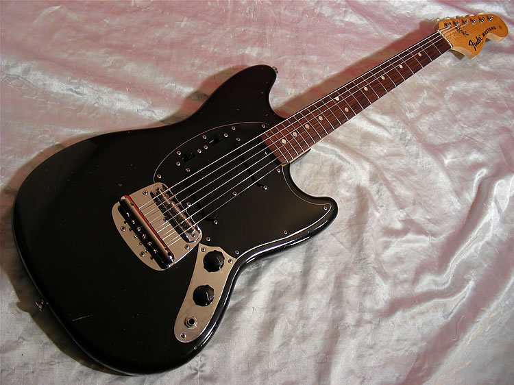 Canadian Vintage Guitar Hunt: 1975 FENDER Mustang